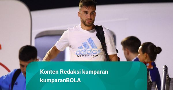 Pemain Timnas Argentina, Nicolas Tagliafico, Berlibur di Pulau Komodo ... Pemain Timnas Argentina, Nicolas Tagliafico, Berlibur di Pulau Komodo ...